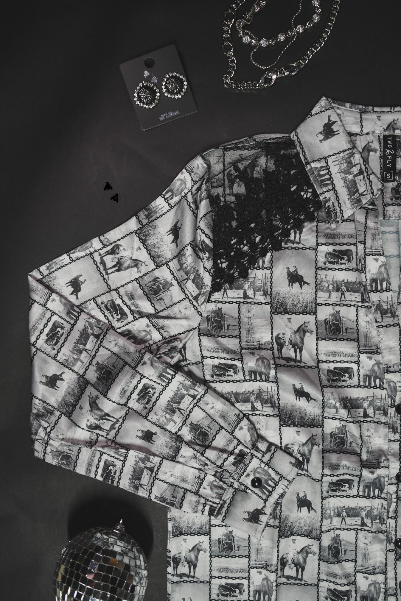 LASSO THE LACE – 2 Fly Co.